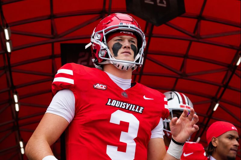 Lincoln Kienholz Signs Louisville After Entering Transfer Portal ...